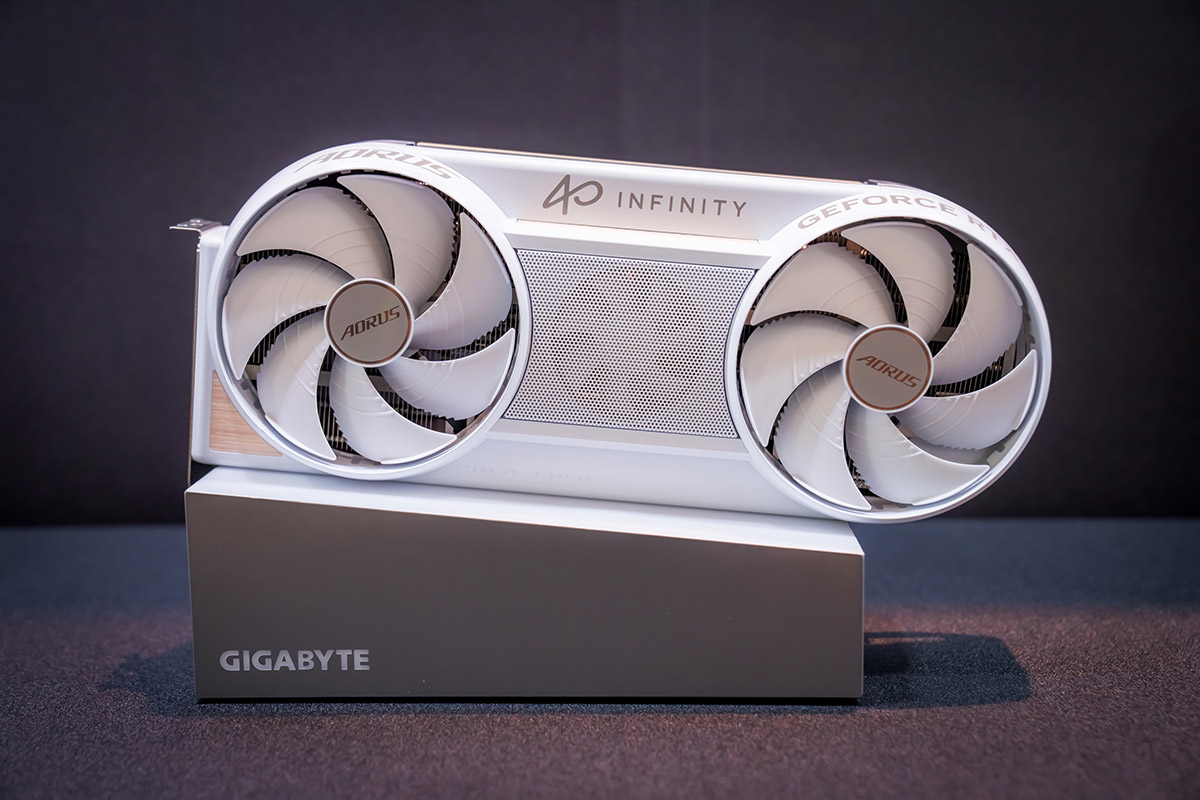 The AORUS "Infinity" series extends to other RTX 50 models ...